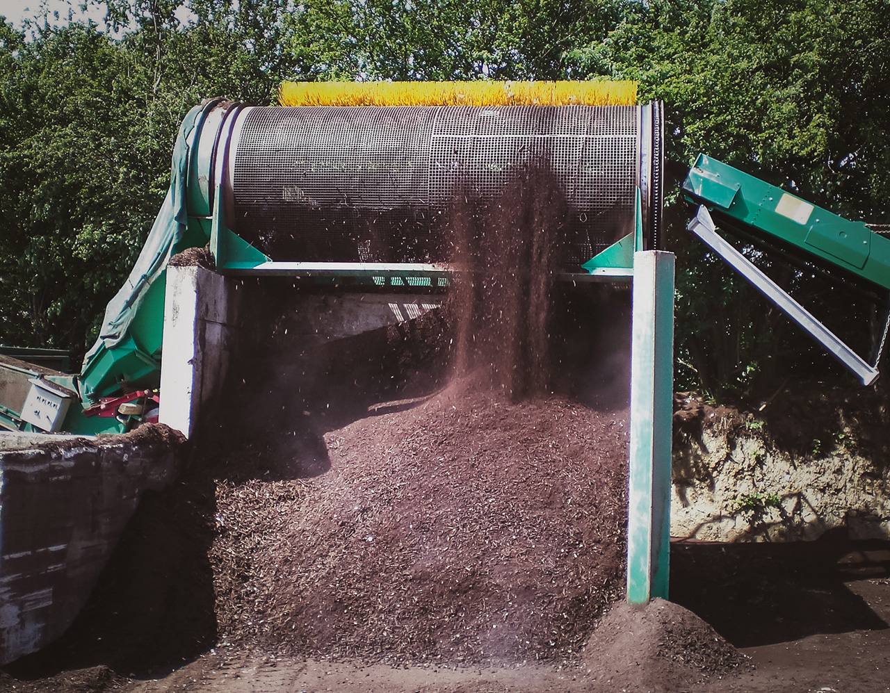 Screening station | Compost Systems
